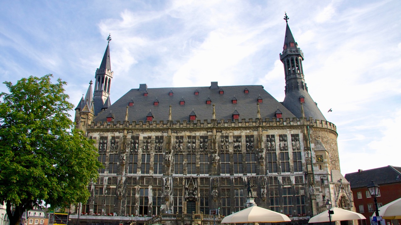 Aachener Rathaus - Aachen schöne Altstadt